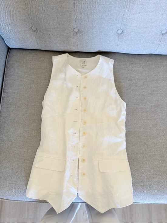 Helsa | Tops | Helsa Cream Buttonfront Linen Top | Poshmark